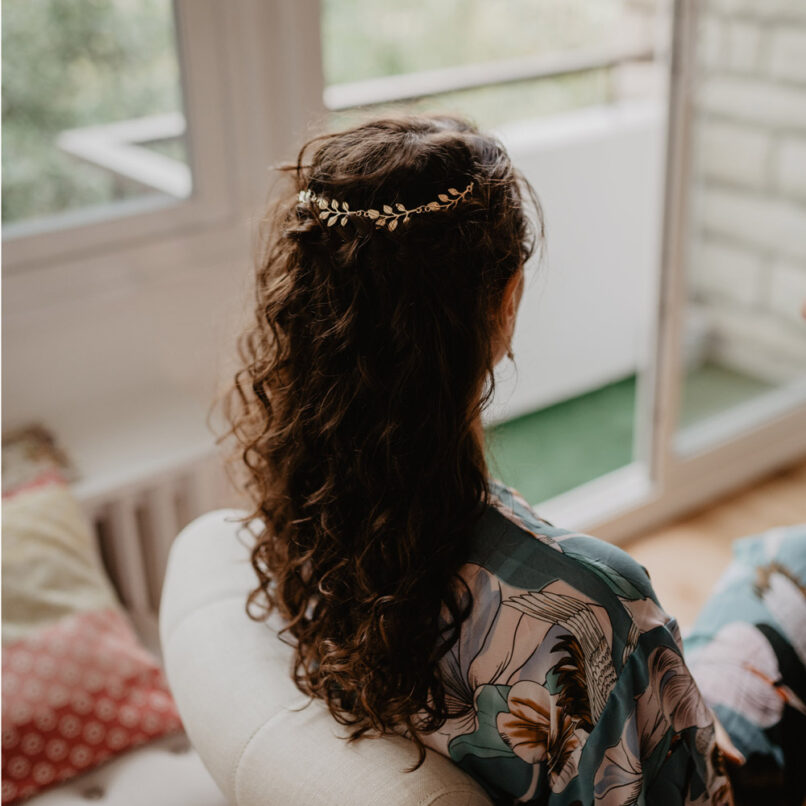 Accessoire de cheveux bijou de chignon feuilles dorées